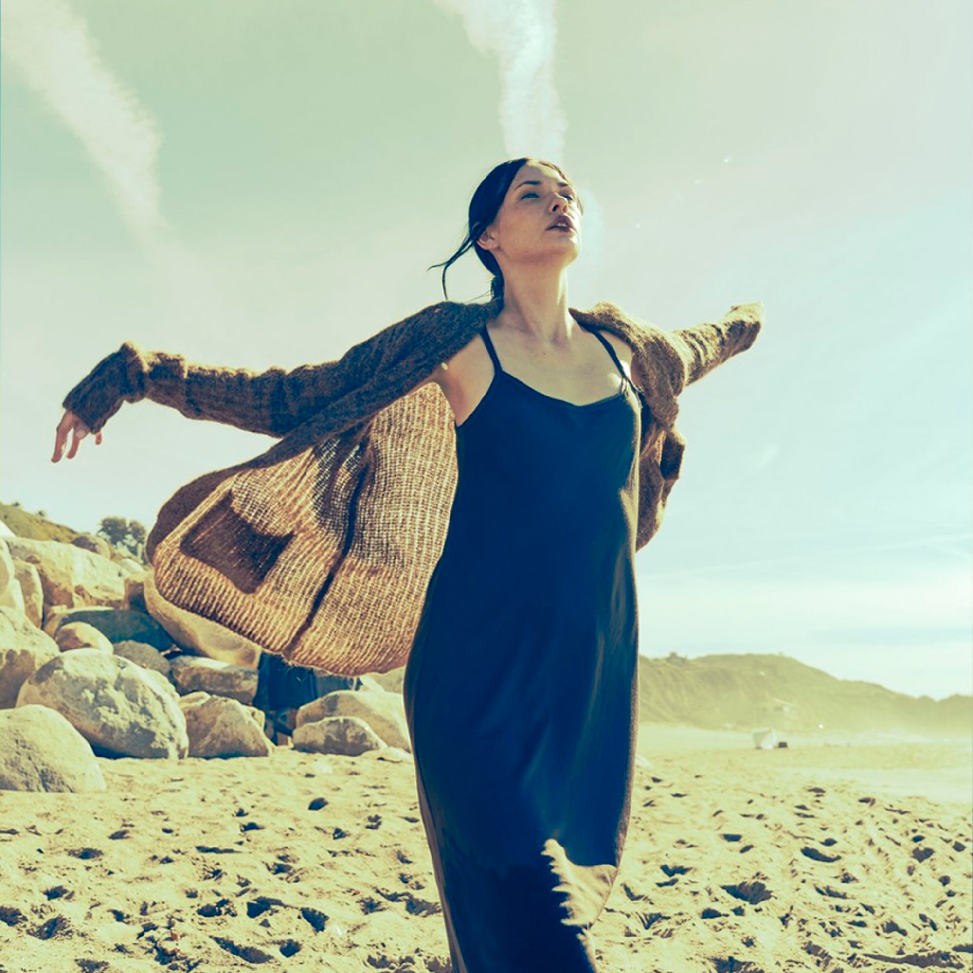 Minimalist Clothing & Decor | PatriciaFinds – PATRICIA