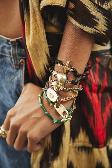 Minimalist Clothing & Decor | PatriciaFinds – PATRICIA